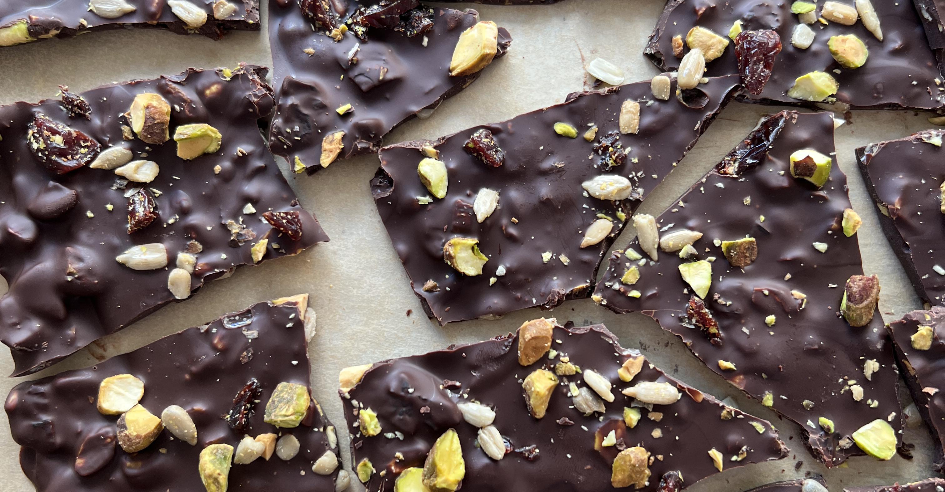 Anti-Inflammatory Recipe for Dark Chocolate Bark - Dario Connect