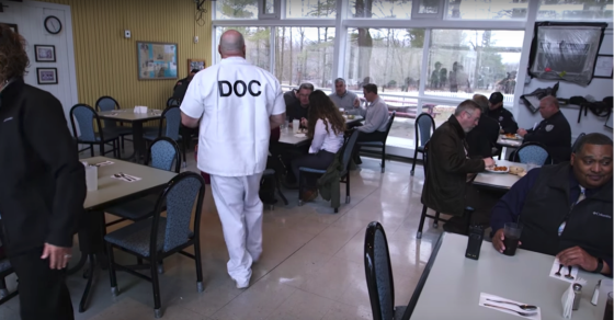 A Prison Restaurant That’s Open to the Public Offers Inmates Hope and ...